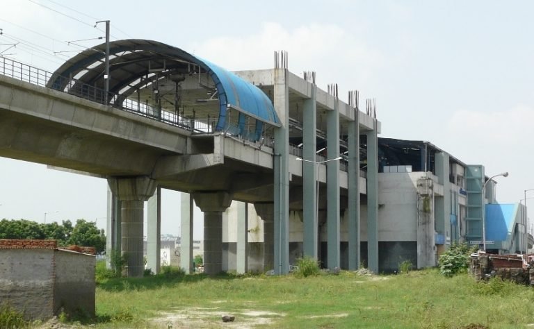 Noida Metro | NMRC Completes About 70% Metro Rail Project Work - Metro ...