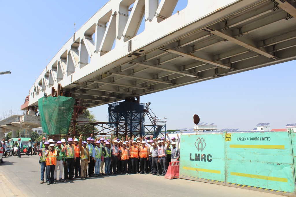 LMRC Successfully Completes The Erection Of 60 Meter Special Steel Span