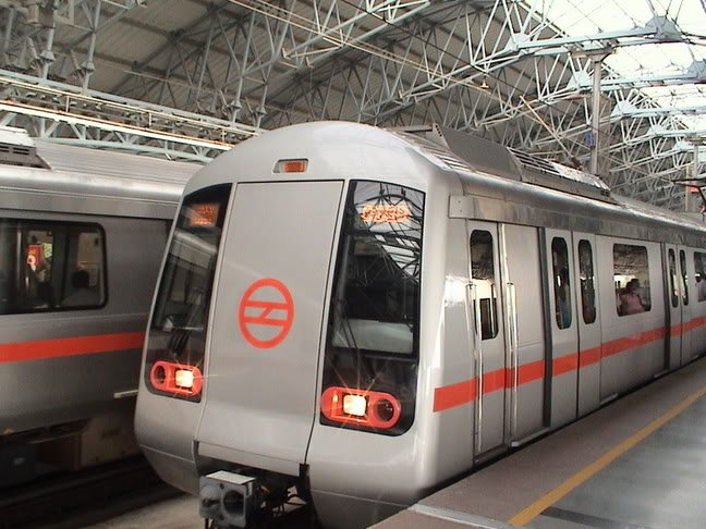 DMRC Plans To Revamp 280 Oldest Metro Coaches - Metro Rail News