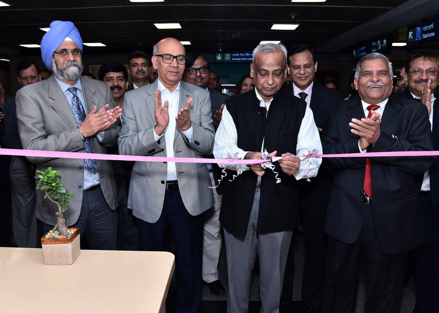 DMRC Inaugurates Women's Convenience Lounge - Metro Rail News