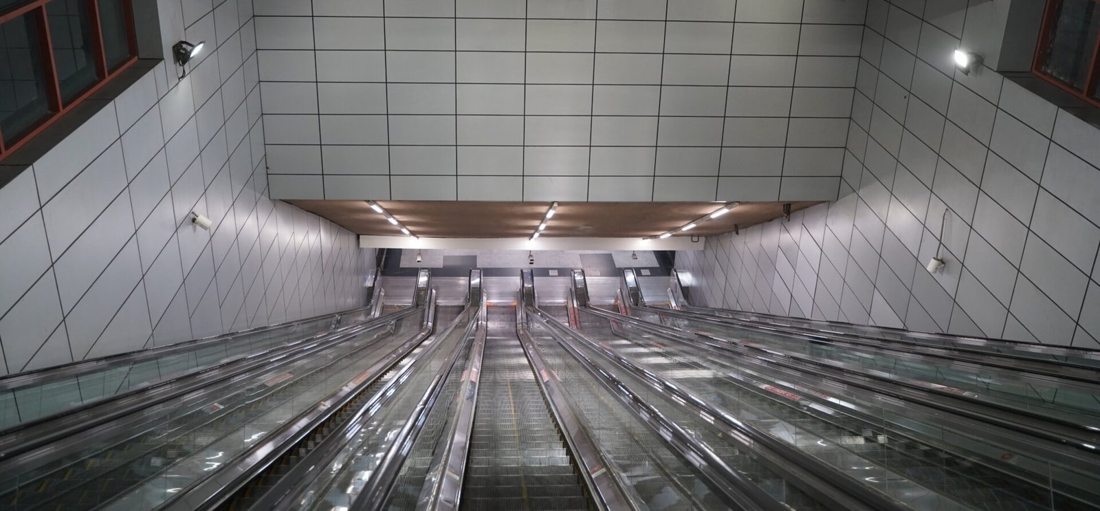 DMRC Commissioned 10 Additional Escalators At 9 Metro Stations - Metro ...