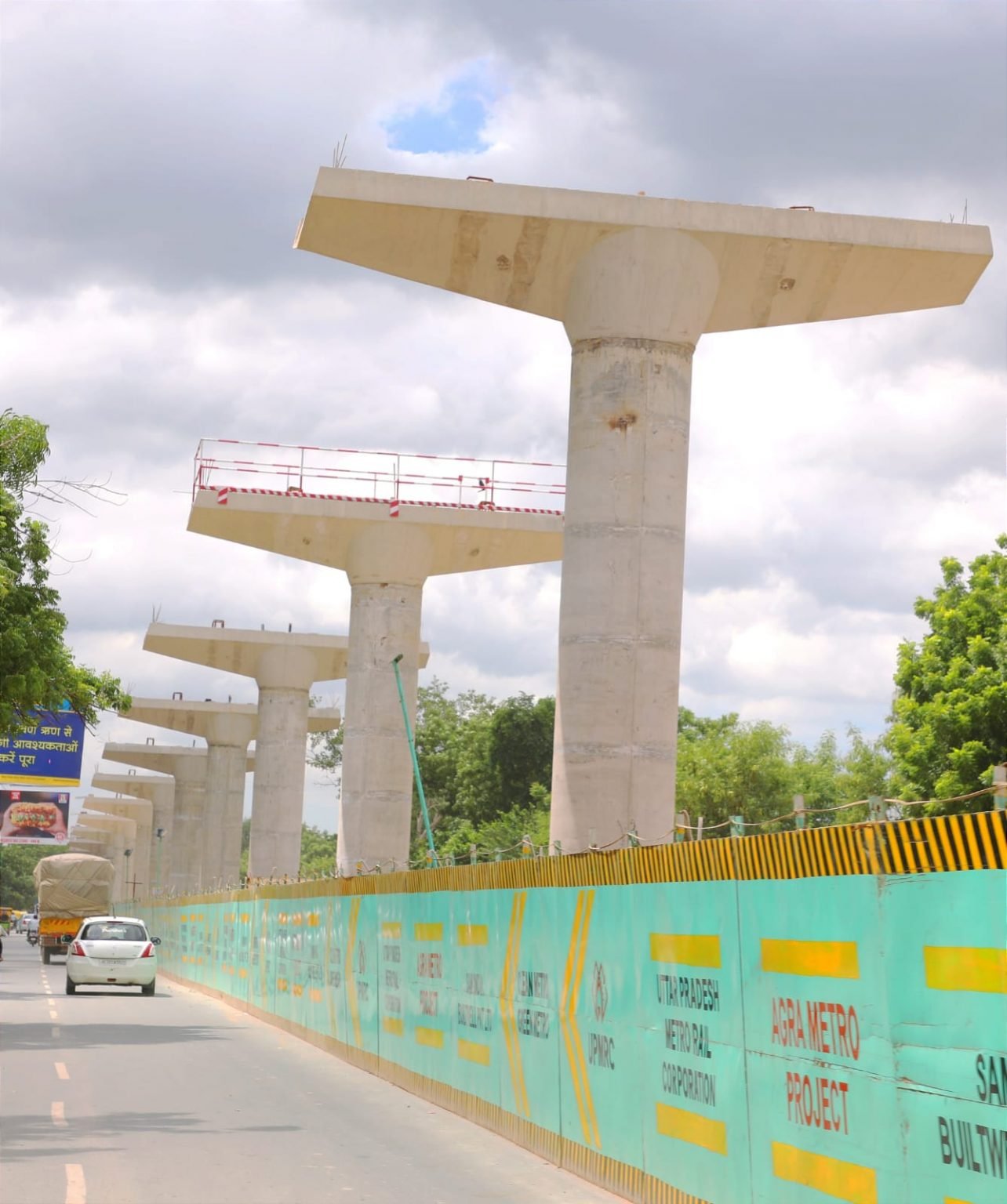 Agra Metro Completes Century Of Piers; Taj East Gate And Basai Metro ...