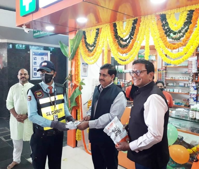 HMRL In Partnership With Dawaa Dost Launched Medical Shops Selling ...