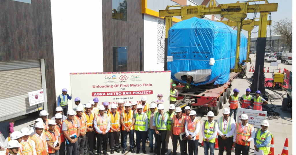 First Metro Train Arrives For Agra Metro Project In Agra - Metro Rail News