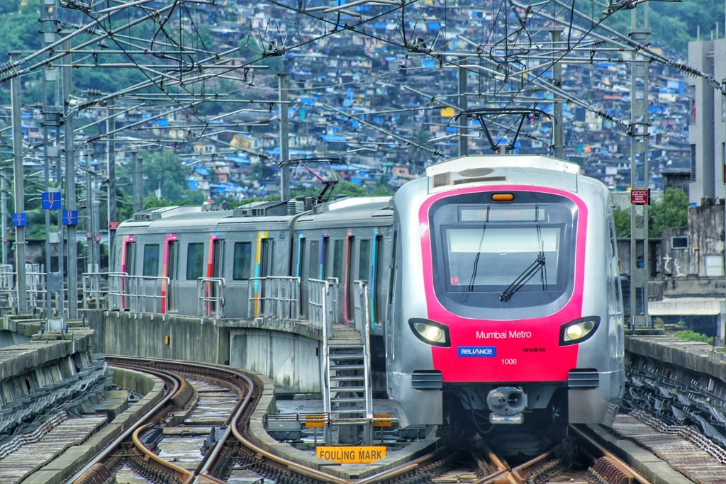 Track Work Begins At Majiwada Station Of Mumbai Metro Line 4 - Metro ...